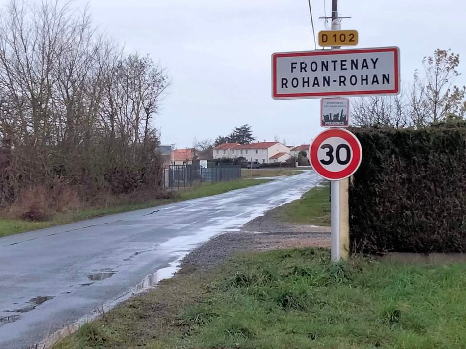 Circulation - Frontenay-Rohan-Rohan