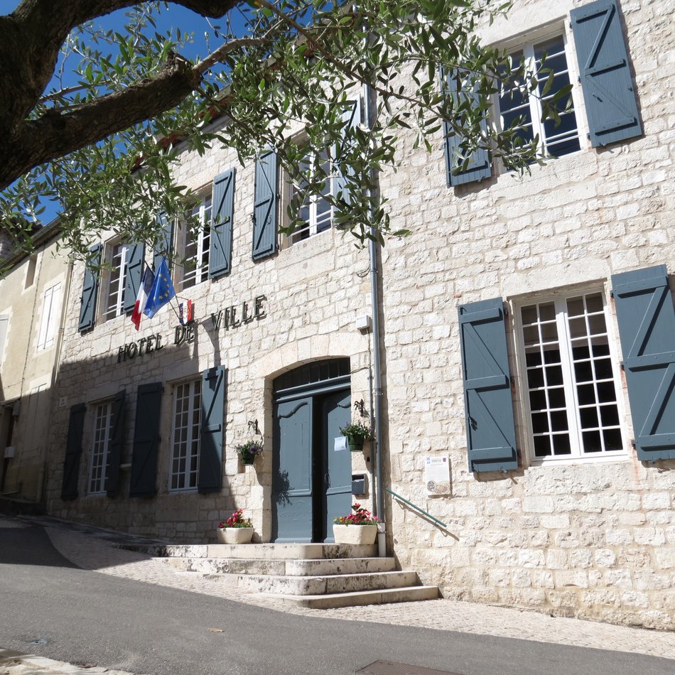 L'Hôtel de ville - Mairie - Montcuq-en-Quercy-Blanc
