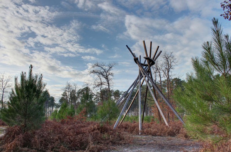 La sculpture de la "Forêt d'Art Contemporain"